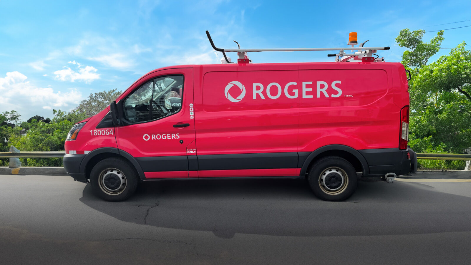INPS Fleet Solutions - Rogers Communication Vehicles